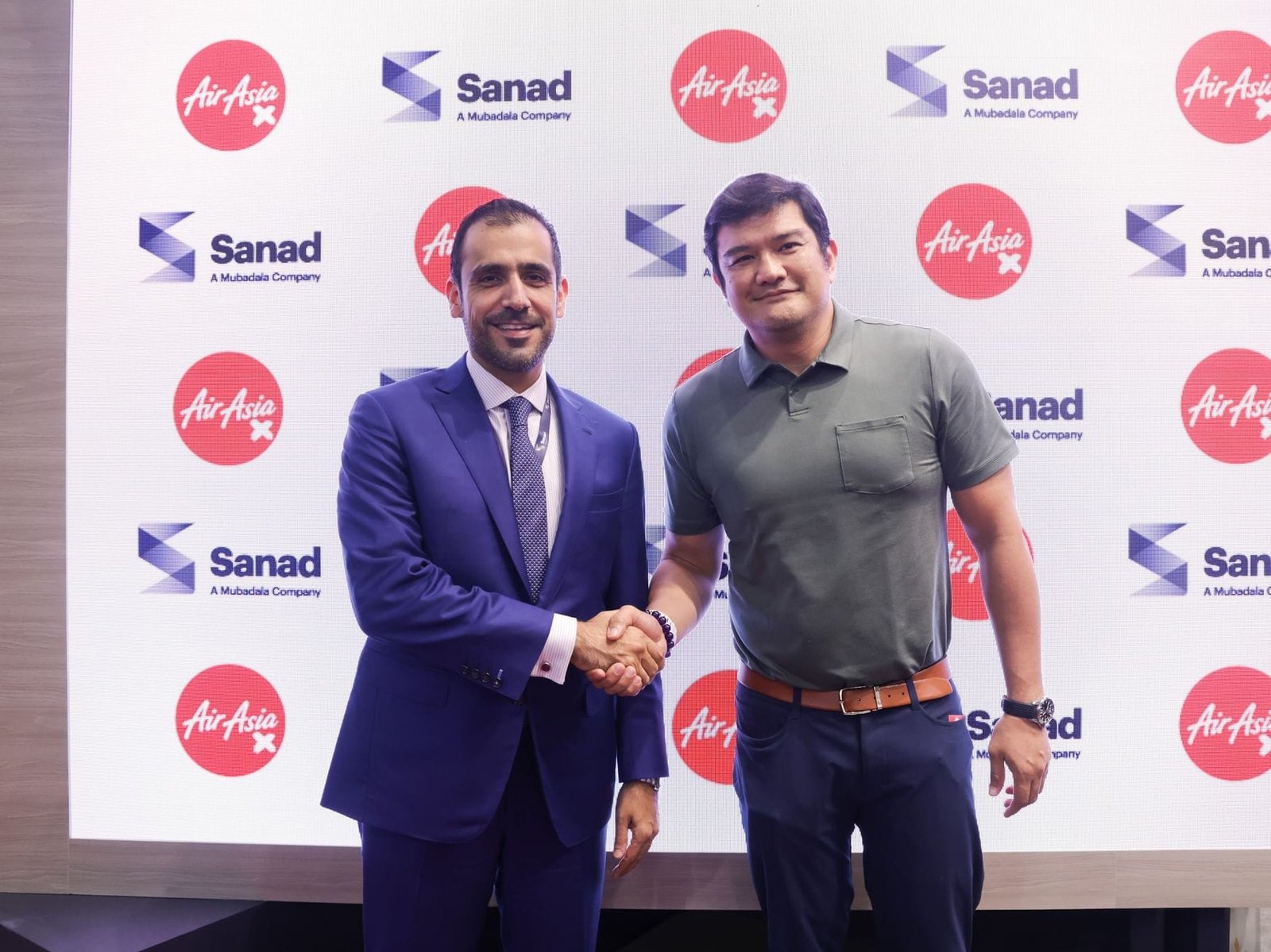 "Sanad" signs an agreement with "Asia X Airlines"