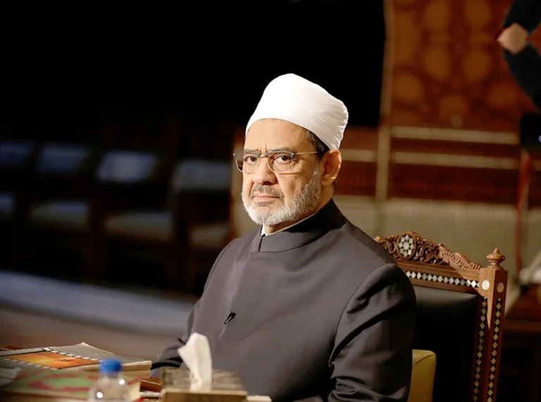 The Grand Imam of Al-Azhar congratulates Sheikh Mohammed bin Zayed and ...