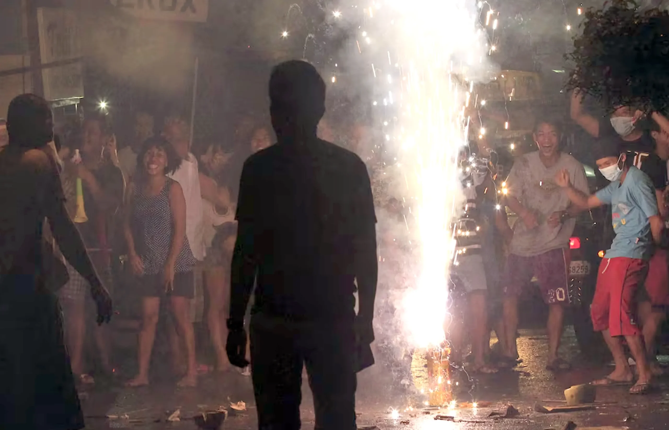 The death toll from fireworks in the Philippines has risen to 235