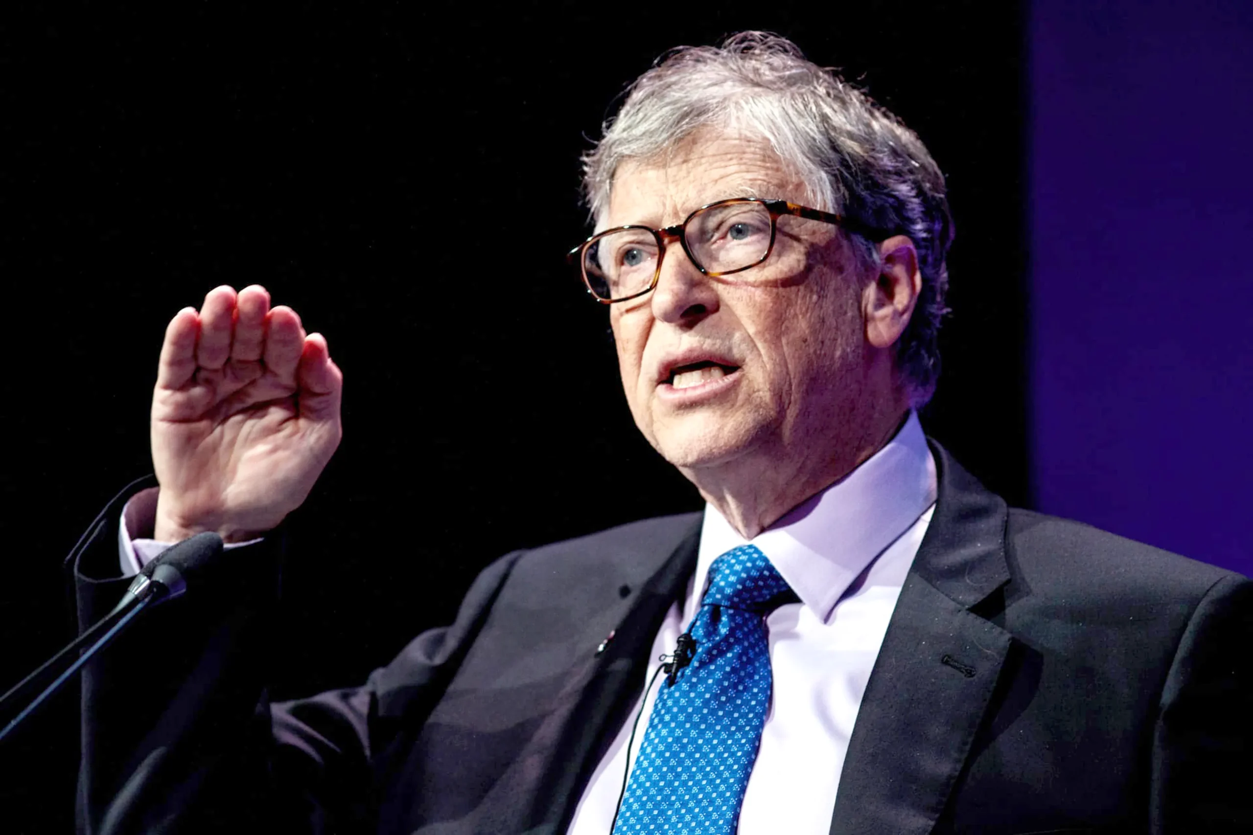 Bill Gates warns: "Five years could bring a new dark age"... What does ...