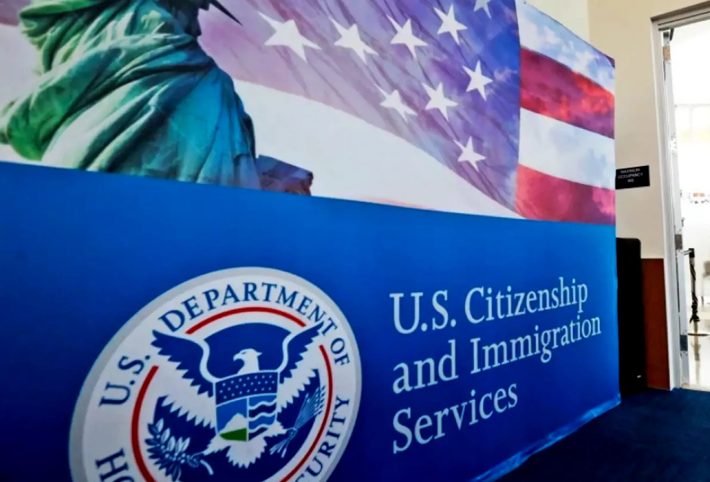 US security reveals accounts that criticize immigration authorities