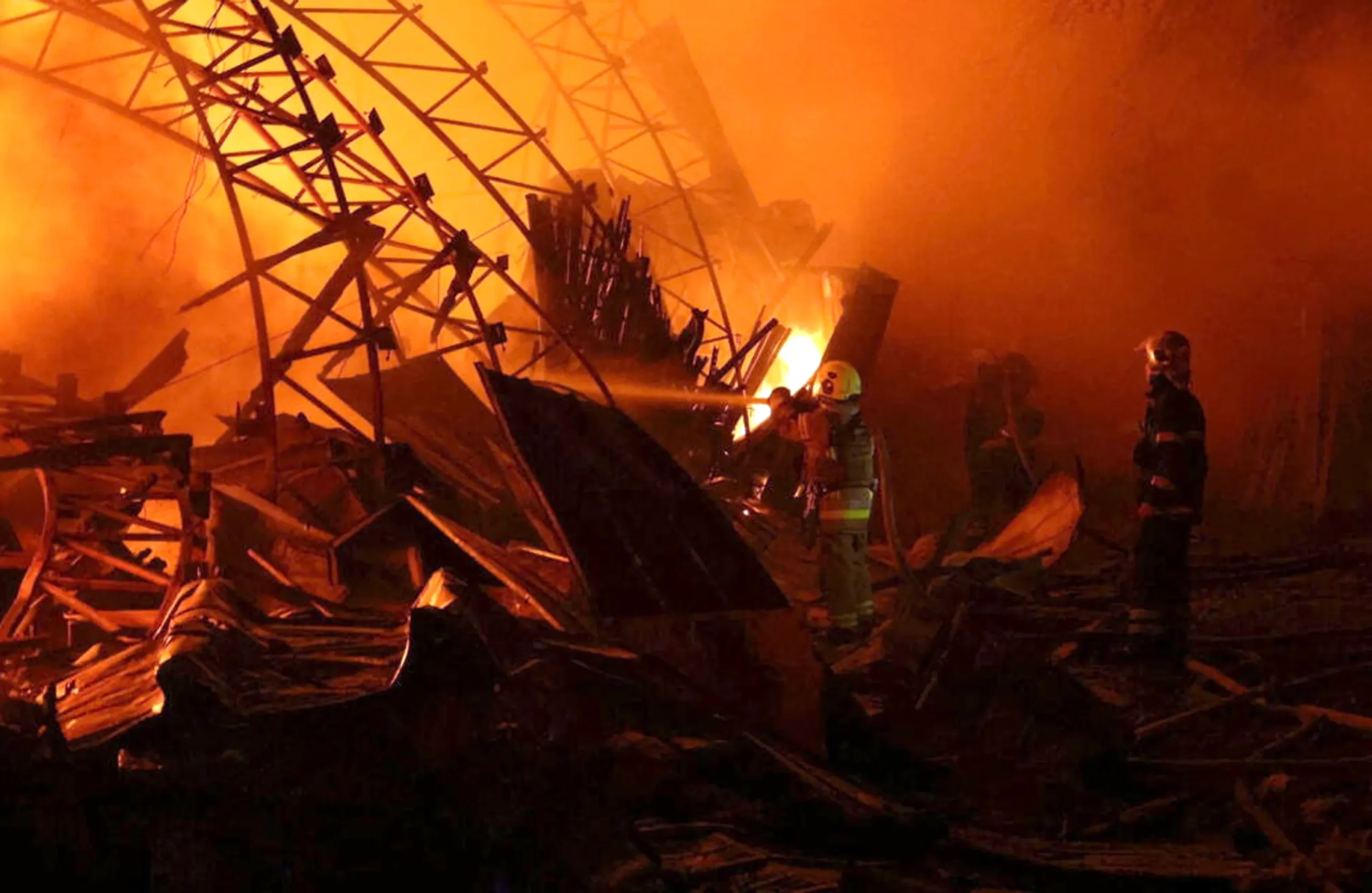 Bloody Night in Kyiv: Shooting Leaves Casualties in Residential Area