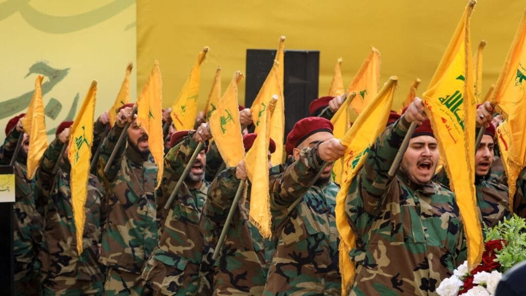 Israel Rejects Withdrawal from South Lebanon Before Disarming Hezbollah